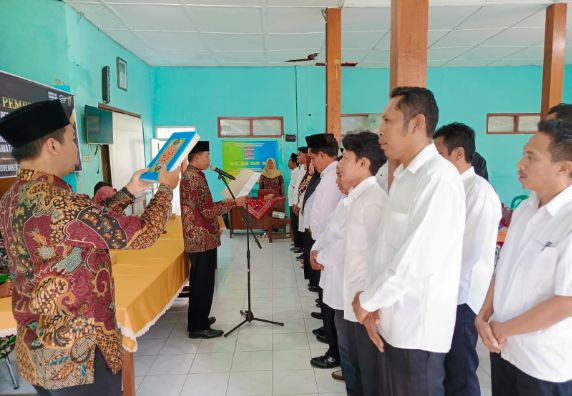 PELANTIKAN KPPS PILKADA TAHUN 2024