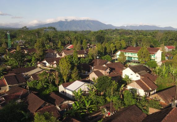 Gondoharum - Filosofi Desa: Mencari Keseimbangan dan Harmoni dalam ...