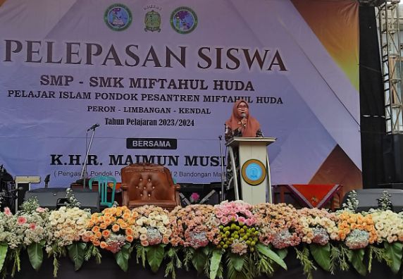Wisuda dan Pelepasan Siswa SMP-SMK Miftahul Huda