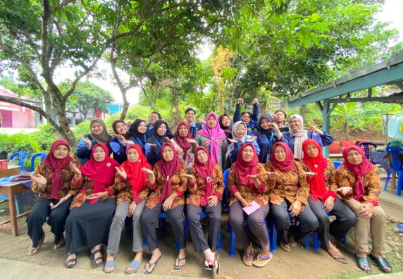 Gandeng Kader Posyandu, Mahasiswa KKN MIT Posko 101 UIN Walisongo Adakan Pemeriksaan Kesehatan