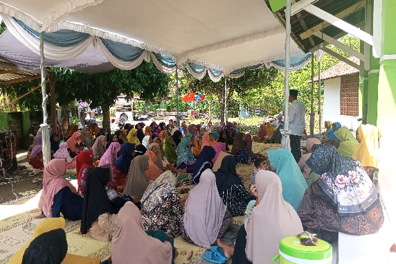 Pengajian Umum Ibu-Ibu dalam Rangka Maulid Nabi Muhammad SAW